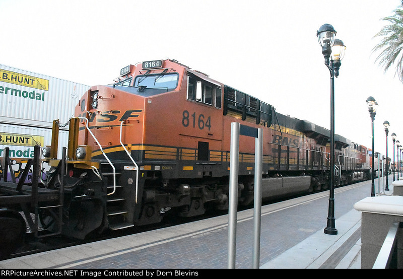 BNSF 8164